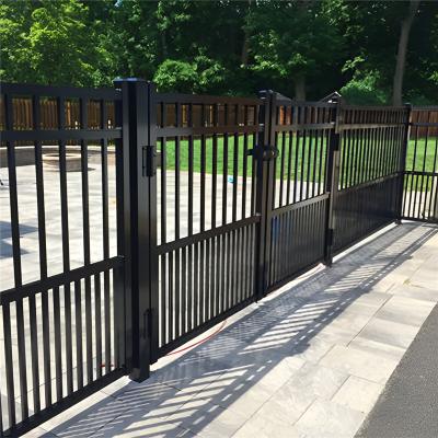Cina Welded Galvanized Black Powder Coating Wrought Iron Fence Iron Rustproof Garden Composite Fence in vendita
