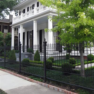 Cina Competitive Price Wrought Iron Fence Gate/Cheap House Fence And Gates/Ornamental Wrought Iron Fence Models Design in vendita