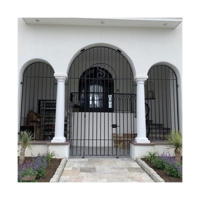 Cina Environmentally Friendly Customized Size Simple Iron Gate Design With Galvanized Sheet For Homes in vendita