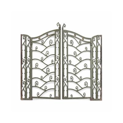 中国 Modern Simple Rust-Proof Cheap Double Exterior Gate Openwork Carved Iron Courtyard Gate For House 販売のため