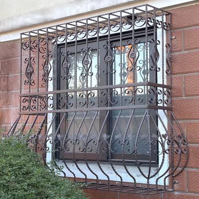 Cina Galvanized Cast Iron Window Custom Made Wrought Iron Steel Fixed Decorative Ornaments Window in vendita
