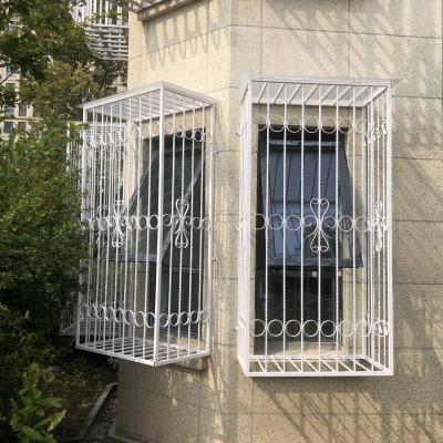Cina Galvanized Cast Iron Window Custom Made Wrought Iron Steel Fixed Decorative Ornaments Window in vendita