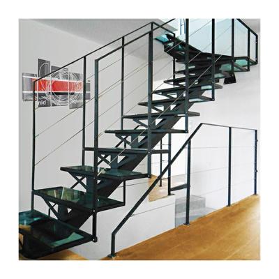 Cina Led laminated glass tread stairs central stringer glass arc staircase in vendita