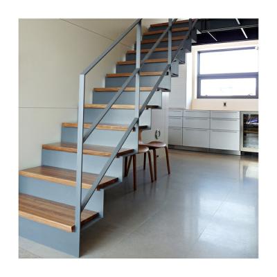 Cina Library solid wood tread saircase single stringer wood treads straight stairway in vendita