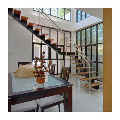 Cina Factory wood stair rail single stringer straight staircase with wood steps in vendita