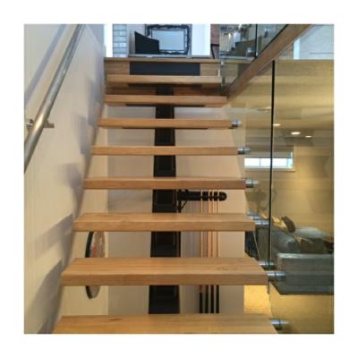 Cina Factory wood stair rail single stringer straight staircase with wood steps in vendita