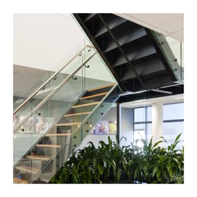中国 Professional customized wood step staircase design tempered glass baluster stair 販売のため