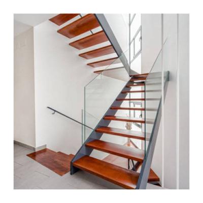 Cina Latest fashion straight shaped stairs solid wooden tread staircase in vendita