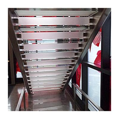 中国 Ecomonic staircase design stair post glass cover external straight staircase 販売のため