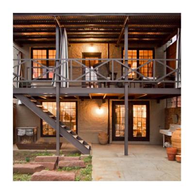 Cina Double stringer stair mild steel railing for wrought iron curved staircase in vendita