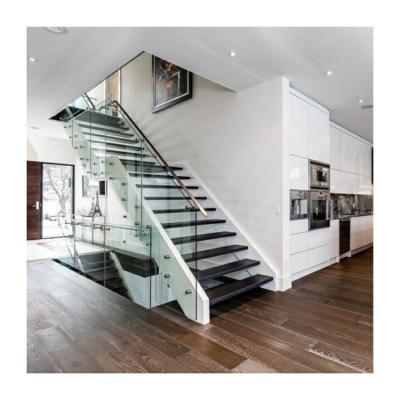 Cina Best selling prefab straight glass railing staircase customized color wooden tread stair in vendita