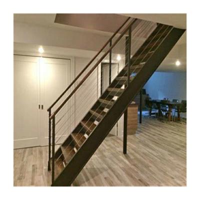 Cina Good service new style straight stairs pretty wooden tread staircase in vendita