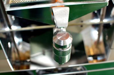 Cina macchina arancio automatica degli spremiagrumi 120W/250W per lo spremitoio della verdura e della frutta in vendita