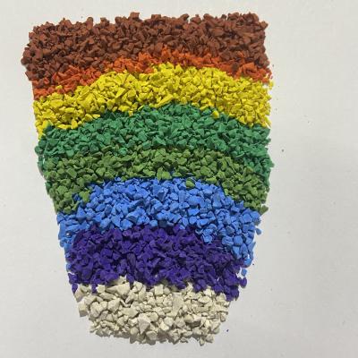 Cina L'arcobaleno colora il granello di gomma di EPDM per la pavimentazione di Colouful della piscina in vendita