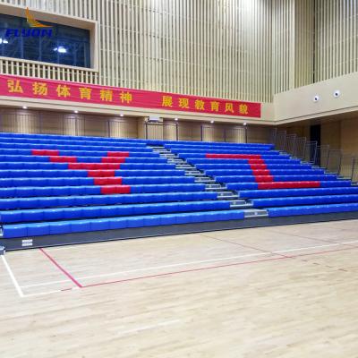China 200-500 pessoas Capacidade Assentos retráteis de bancada Largura personalizada Configuração reta ou curva for sale