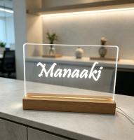 China Custom Engraved Acrylic LED Table Sign, Personalized Light Up Plaque with Solid Wood Base for sale