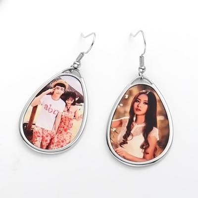 Chine Boucles d'oreilles à sublimation métallique avec insert métallique à vendre
