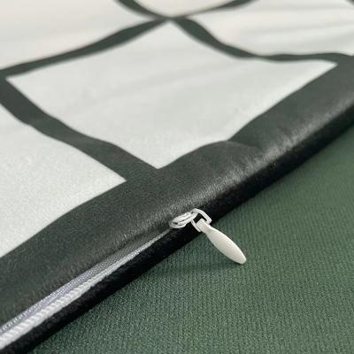 中国 40*40CM クッションカバー サブライメーション マルチパネル スタイルのデザイン 空白 3パネル ベルベット サブライメーション クッション 販売のため