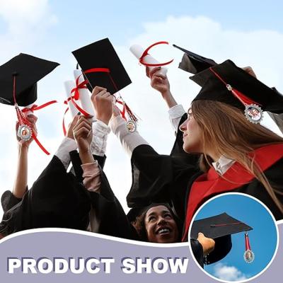 China Regalos de graduación Impresión de doble cara DIY Sublimación Photo Charm con texto de grabado con láser personalizado en venta