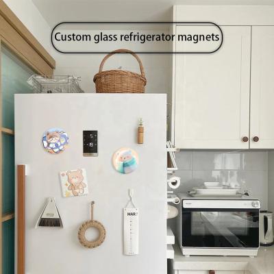 Cina Bollini di vetro di sublimazione personalizzati Bollini di magnete di frigorifero di sublimazione 5*5cm in vendita