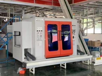 Cina ANIMALE DOMESTICO di plastica ad alta velocità dell'annaffiatoio della fresatrice del colpo dell'estrusione 200ml in vendita