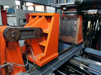 Cina 2 bottiglia automatica del serbatoio di acqua della macchina di plastica capa HDPE/PP dello stampaggio mediante soffiatura in vendita