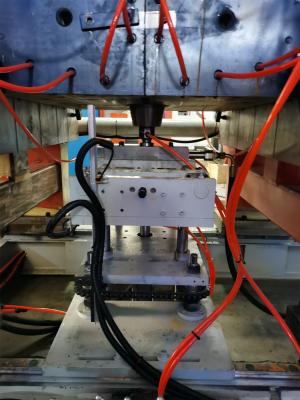Cina Macchina completamente automatica dello stampaggio mediante soffiatura della fresatrice 160L del colpo dell'accumulatore del PE pp in vendita