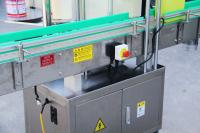 China High Speed Double Side Adhensive Automatic Label Sticking Machine 5000ml Sticker Labeling for sale