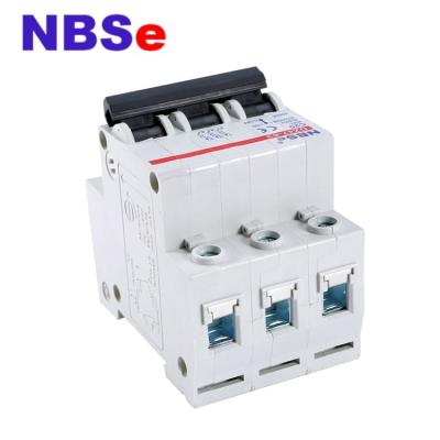 Cina Livello resistente al fuoco elevato IEC60898 Mcb del commutatore elettrico di NBSe DZ47-63 3P 20A in vendita