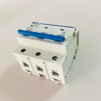 China NBSM1-125 reeks 3 Pool-Stroomonderbreker125a het Hoge Brekende Capaciteit Vlugge Bevrijden Te koop