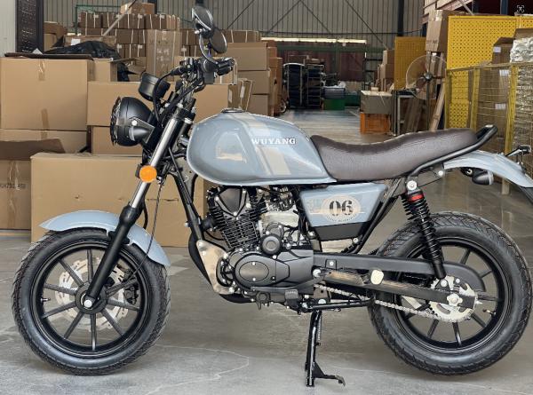 Quality 125cc Mini Cruiser Motorcycle 7Kw 8000r/Min Urban Riding Gas Motorcycle For Adults for sale