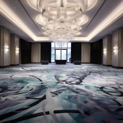 China Hotel Lobby Corridor Carpet Roll in Silverstone Printed Design voor Modern Luxury Hotel Te koop