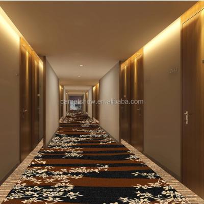 Cina Supporto taglie personalizzate tappeti per corridoi di hotel moderni con disegno floreale Jacquard personalizzato in vendita