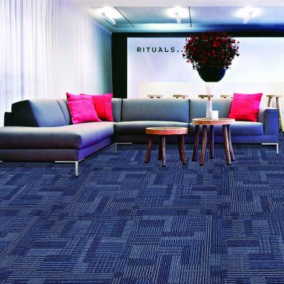 Cina Sala riunioni grigio resistente al fuoco ufficio commerciale modulare piastrelle di tappeto di nylon 50*50 in vendita