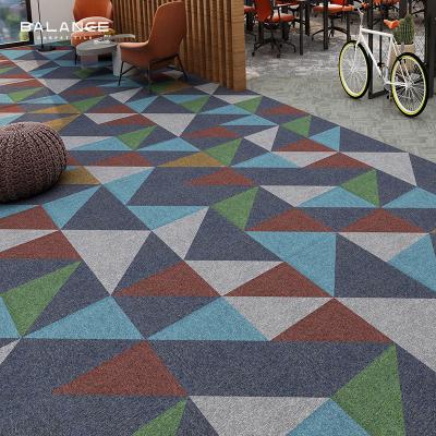 China 100% nylon commerciële kantoor tapijttegels 50x50 Modulaire decoratie Modern ontwerp Te koop