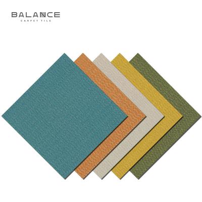 China Hoog kwaliteits tapijt Nylon PP commerciële tapijttegels voor maatwerk decoratie hotelkamer Te koop