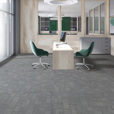Cina Portali impermeabili in nylon quadrato o rettangolare forma PVC modulare Office Carpet Tile 50*50cm in vendita