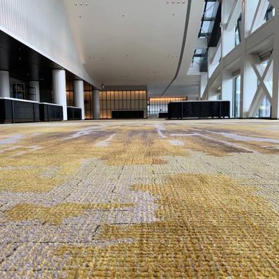 China Hand Tufted Wool Alfombra voor woonkamer Decoratieve Ruimte tapijt in commercieel interieur Te koop