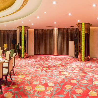 Cina Tappeto rosso di lana tuffata/nylon/PP per hotel Camere da letto Salotto Sala da letto Preghiera a prova di fuoco in vendita