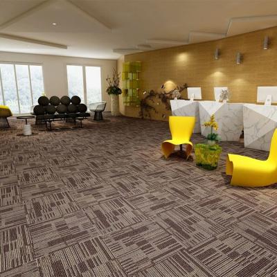Cina 500x500 tappeto per hotel con supporto in PVC verde e costruzione di pile a ciclo in vendita