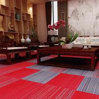 China Square Red Gradient Art Deco Carpet Tiles in Loop Pile Pattern for Interiors for sale