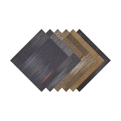 China 5.0mm Espessura total Chapa de piso de padrão de madeira feita de material de nylon para áreas quadradas à venda