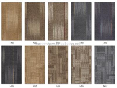 China 5.0mm Espessura total Chapa de piso de padrão de madeira feita de material de nylon para áreas quadradas à venda