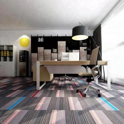 China 50x50 Chapa de carpete de nylon para escritório Altura da pilha 4.0 /-0.5mm Eficiência da sala comercial à venda