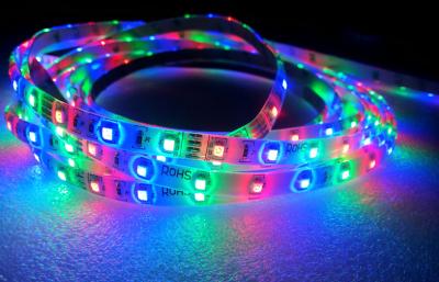 Cina Il RGB 3528 SMD 60led/M IP65 impermeabilizza la luce di striscia del LED per la decorazione in vendita