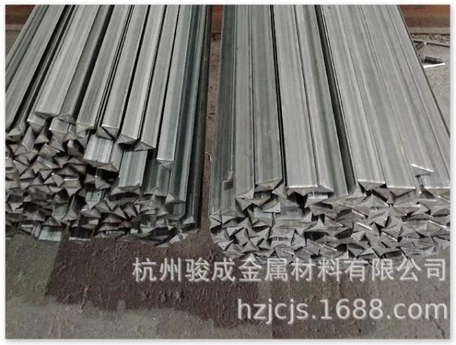 25mm Triangle Steel Chamfer Triangle Shape Formwork for Precast Concrete