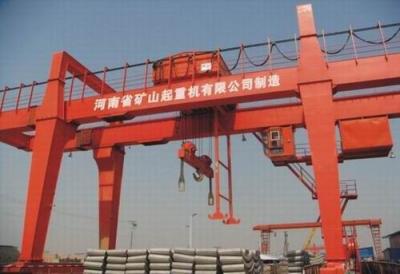 China Double girder door crane for sale for sale