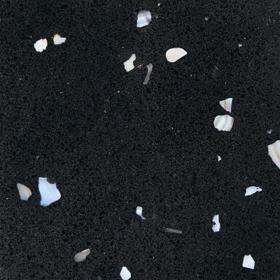 中国 台所浴室のための黒い貝 C53 の人工的な水晶石の平板のカウンタートップの虚栄心の上の床タイルの固体表面 販売のため