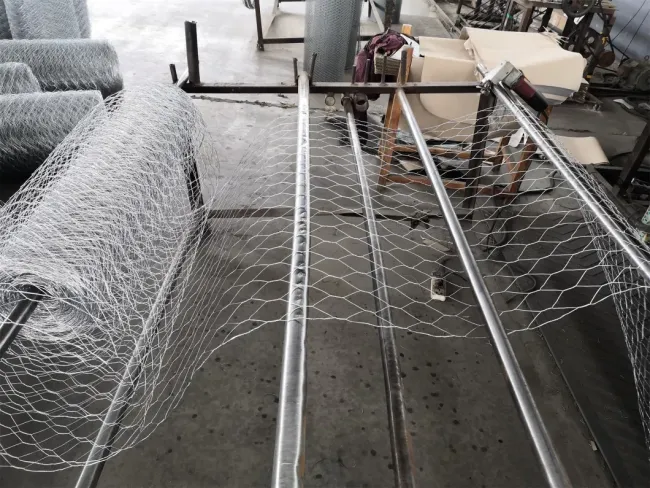 Weaving Hexagonal Wire Mesh Hexagonal Livestock Wire Netting with Hexagon Holes for Chicken Duck Goose