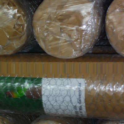 Cina 0.3mm Pvc rivestito con maglia esagonale per pollame in vendita